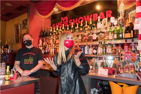 Licht an in Susis Show Bar