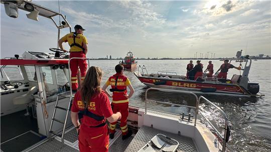 Leiche in der Elbe: Toter stammt aus dem Kreis Stade