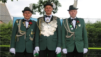 Michael Quast aus Finkenwerder ist der neue Schützenkönig von Neuenfelde