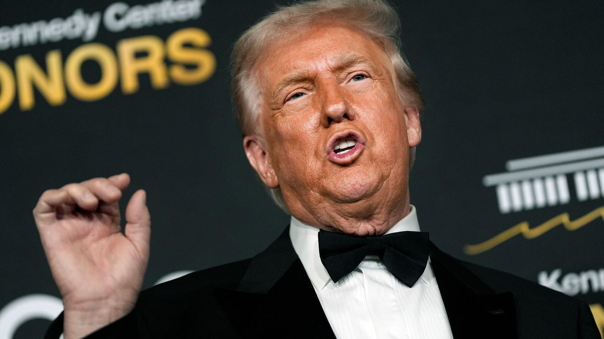 Gala im Kennedy Center mit Novum: Trump auf der Bühne